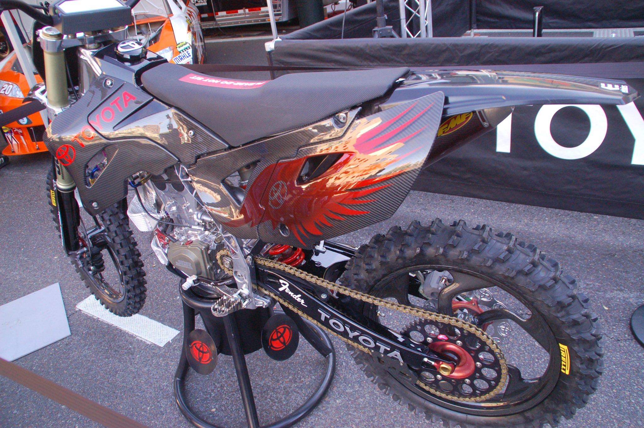 AQUELLA TOYOTA… - Donde el MOTOCROSS VIVE